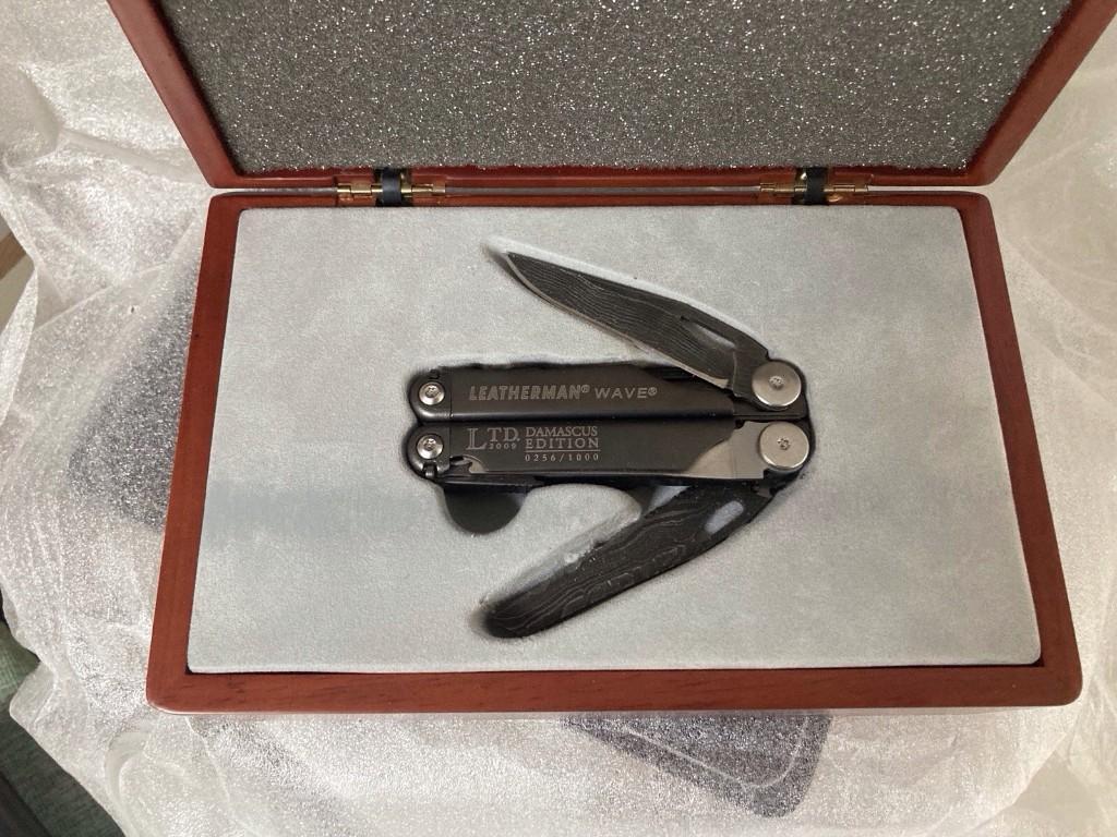 Leatherman Damascus Wave multitool, Basel